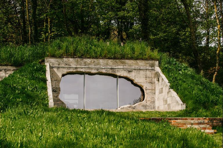 In pictures: Subterranean WW2 bunker transformed into holiday home ...